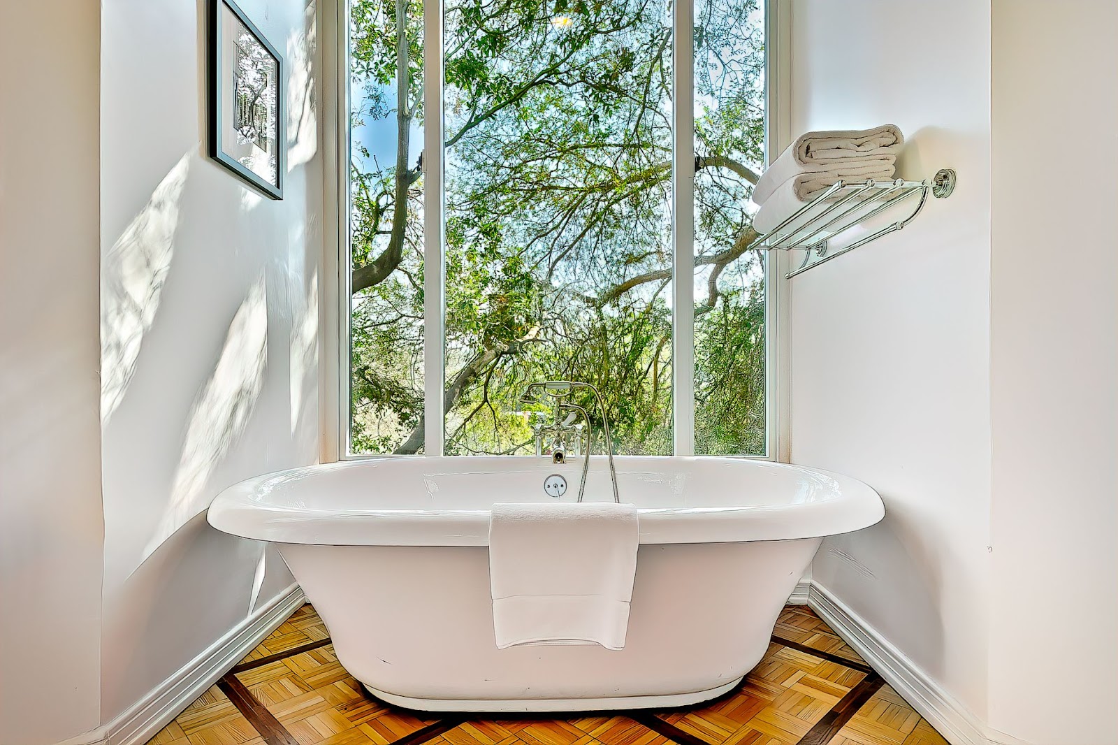 Make Your Airbnb Stand Out With These Design Dos And Don ts Open Air